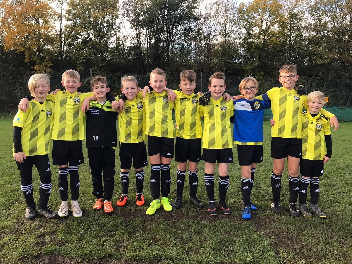 E1: Ungefährdeter Sieg gegen die E2 der JSG Emmerich auf sehr schwerem Geläuf - Sportfreunde 97/ ...